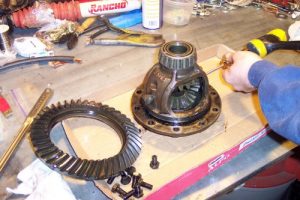 Detroit Locker Install – Offroaders.com provides information and ...