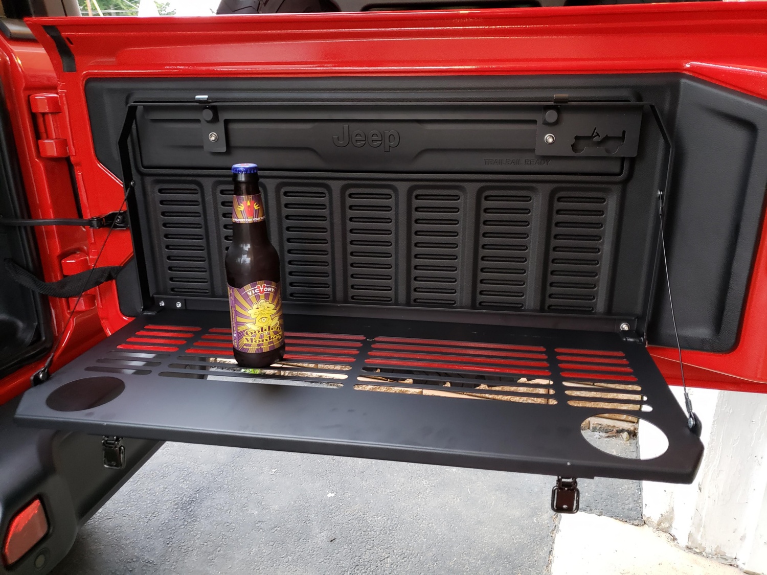 Install Mopar Tailgate Table Jeep JL